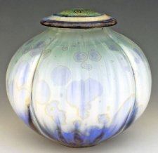 Handmade Urns & Artistic Urns for Ashes - Memorials.com